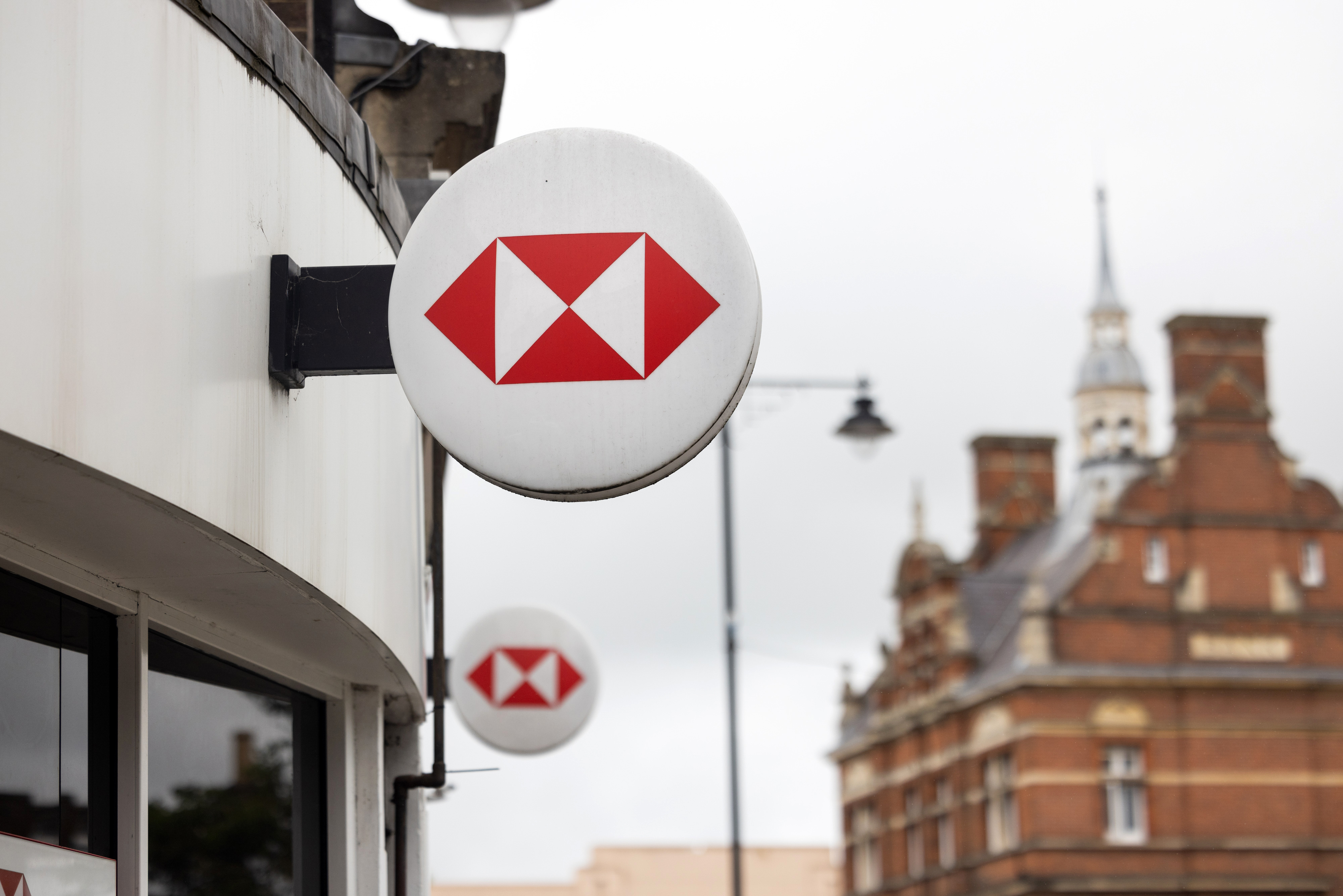 Wall Street Bank Stocks’ Furious Rally Spurs HSBC Downgrades - Articles - Advisor Perspectives