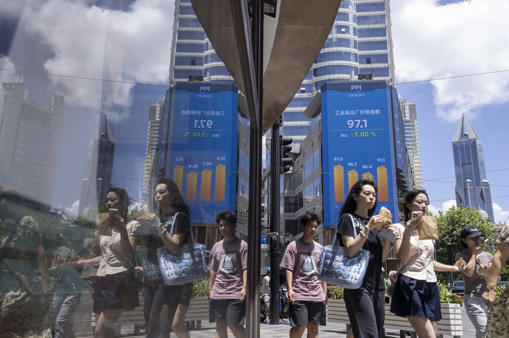 Emerging Assets Extend Gains on Weaker Dollar, Fed Cuts Bets - Articles ...