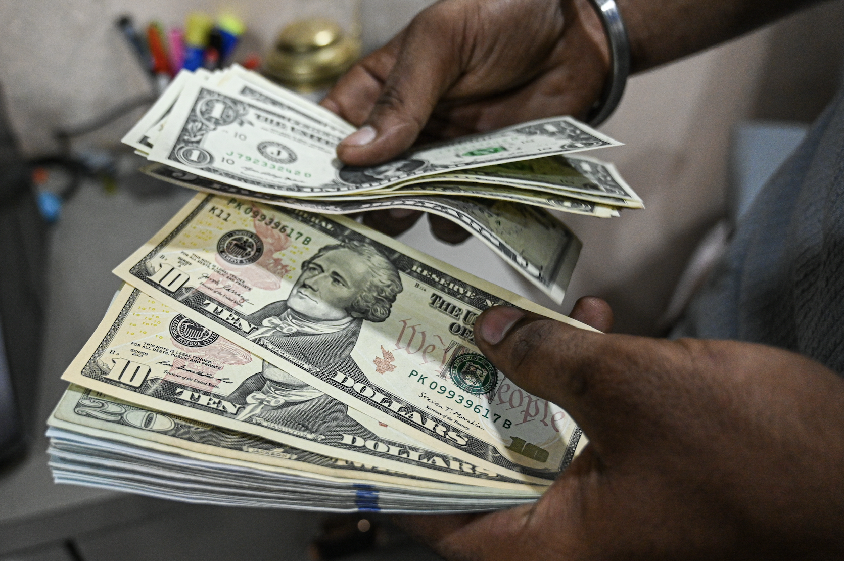 Emerging Market Dollar Bond ETF Draws Biggest Haul Since 2023 - Articles - Advisor Perspectives