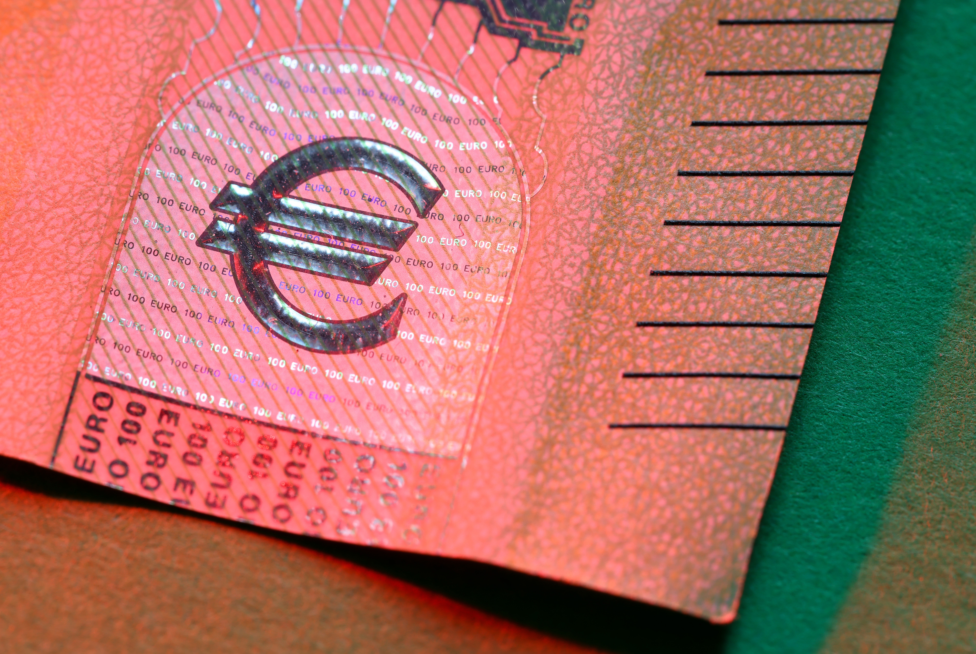 Who Needs a Digital Euro? Everyone Who Uses Money - Articles - Advisor ...